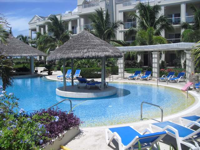 The Atrium Resort » Pool