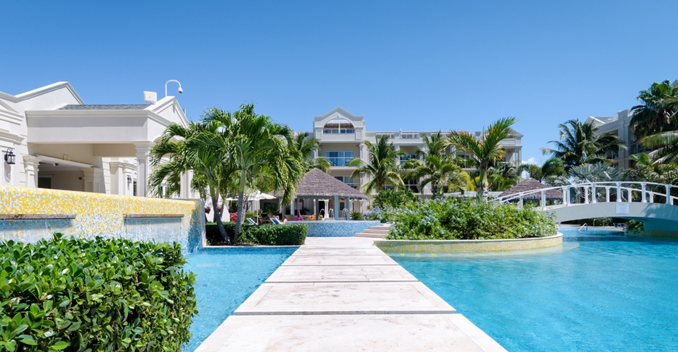 The Atrium Resort » Pool