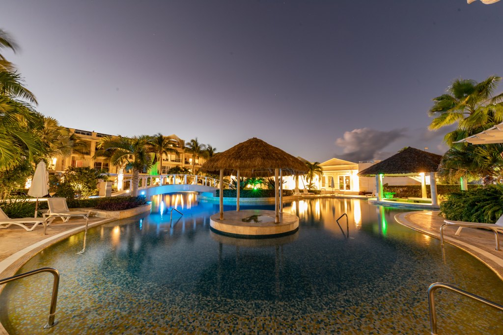 The Atrium Resort » Pool
